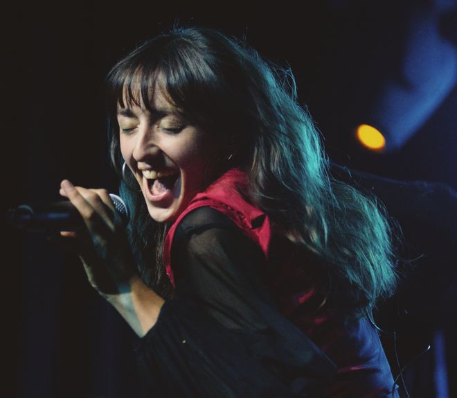Ayla Nereo - Tour