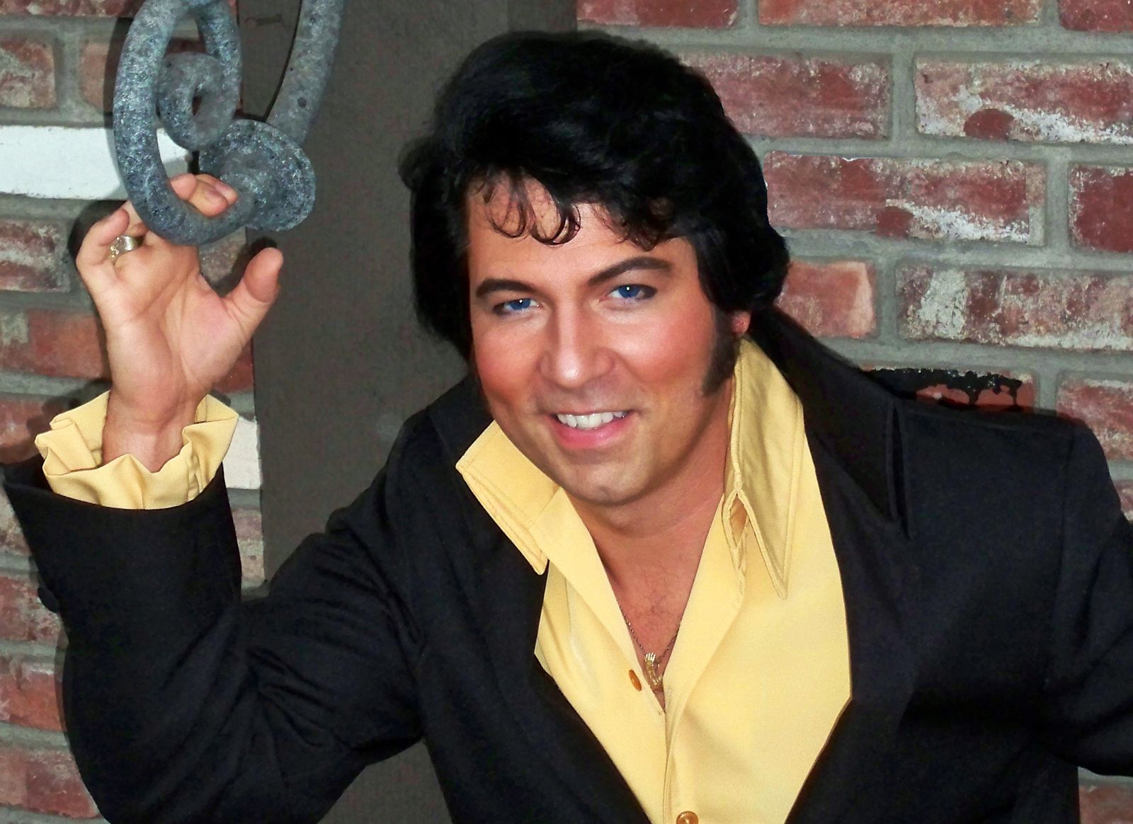 Danny Vernon Illusion of Elvis Presley tribute impersonator Seattle ...