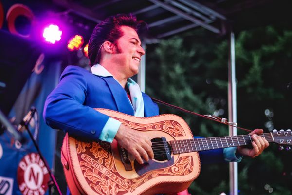 Danny Vernon Illusion of Elvis Presley tribute impersonator Seattle ...