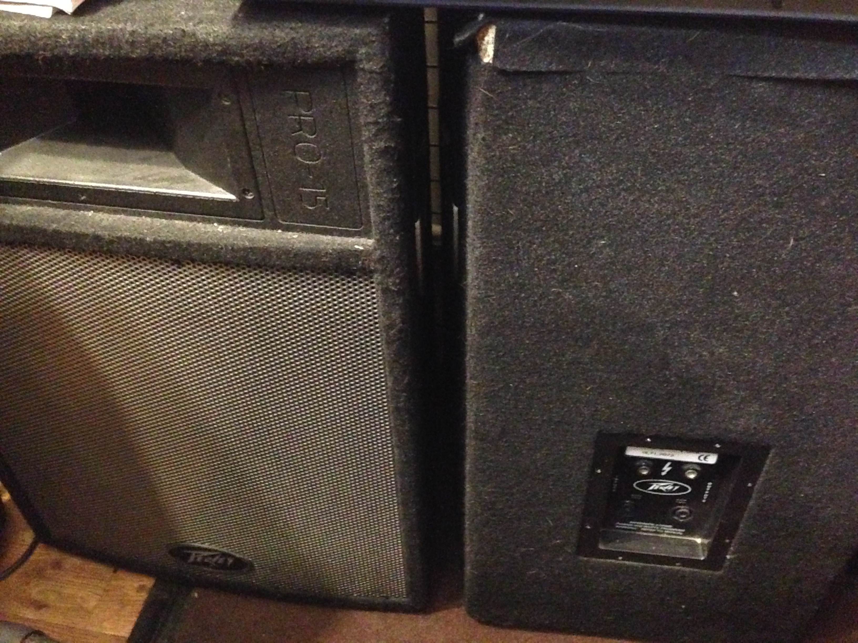 Pair of Pre-owned Peavey PRO15 Messenger PA Speakers Passive 4ohms 600W ...
