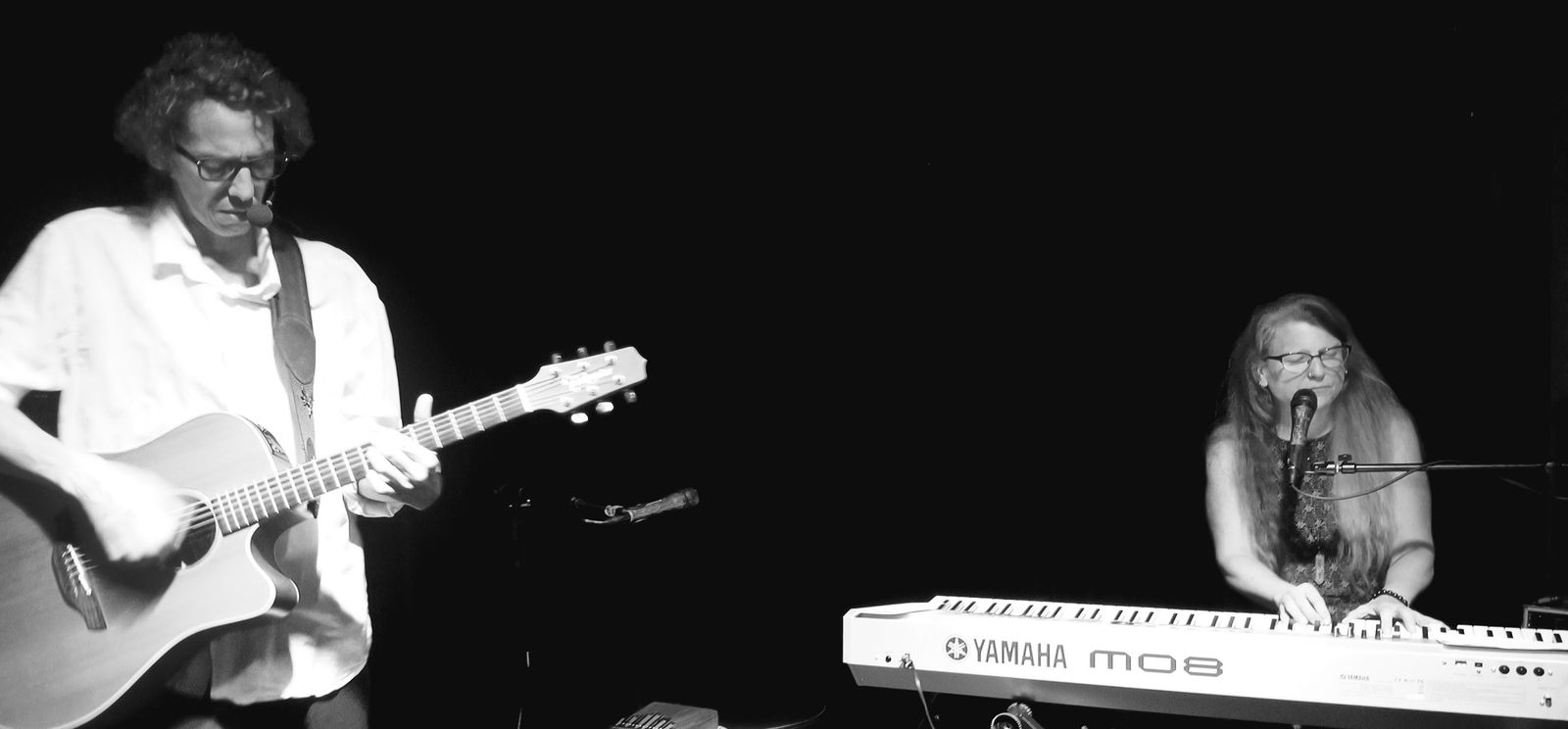 Ariel Storm - Photos