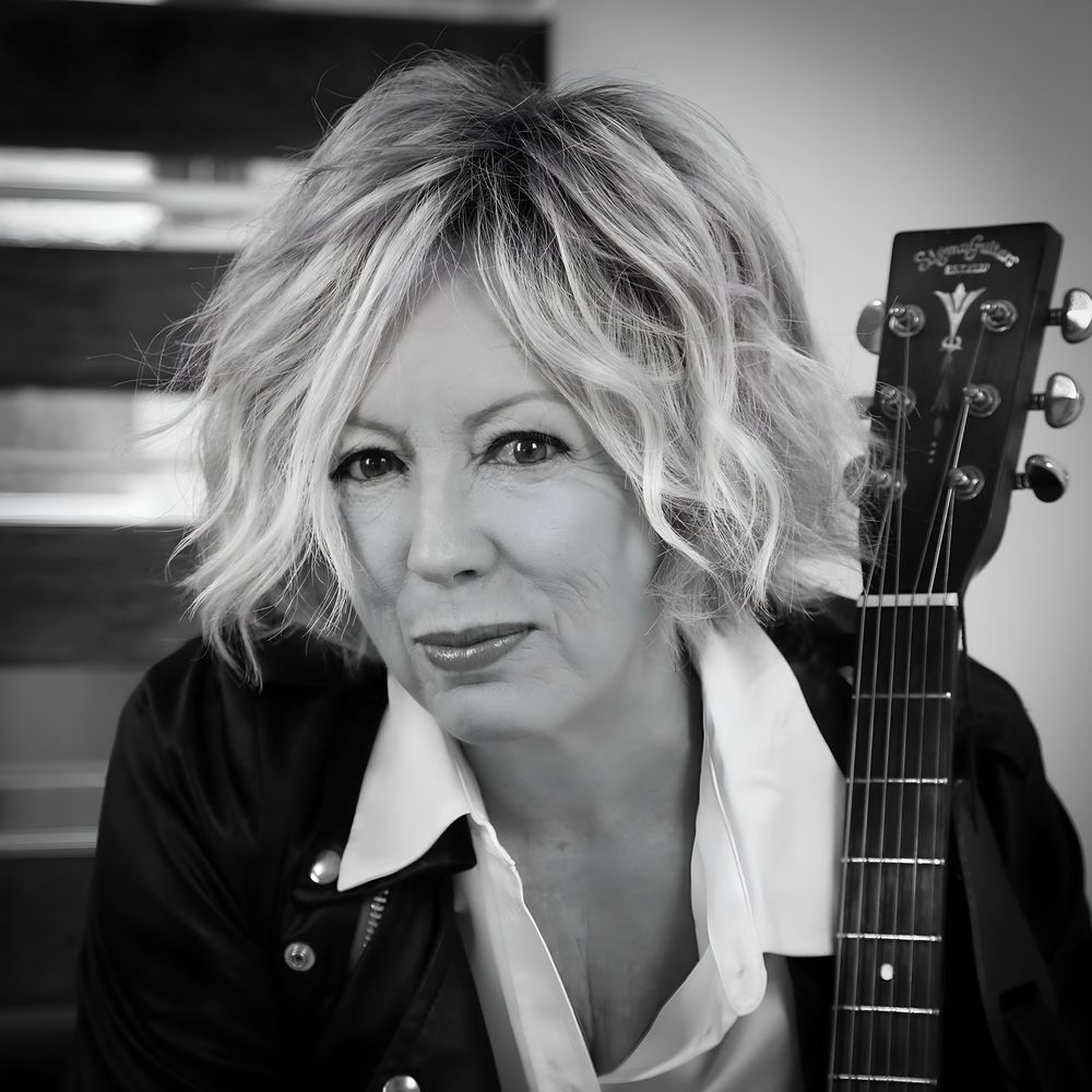 Critically acclaimed Singer-Songwriter. Folk-Rock artist. Finally back ...