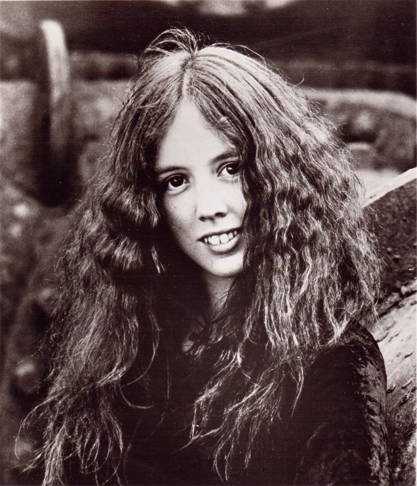 Critically acclaimed Singer-Songwriter. Folk-Rock artist. Finally back ...