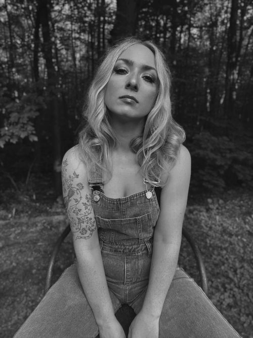 Rachel Brooke - About