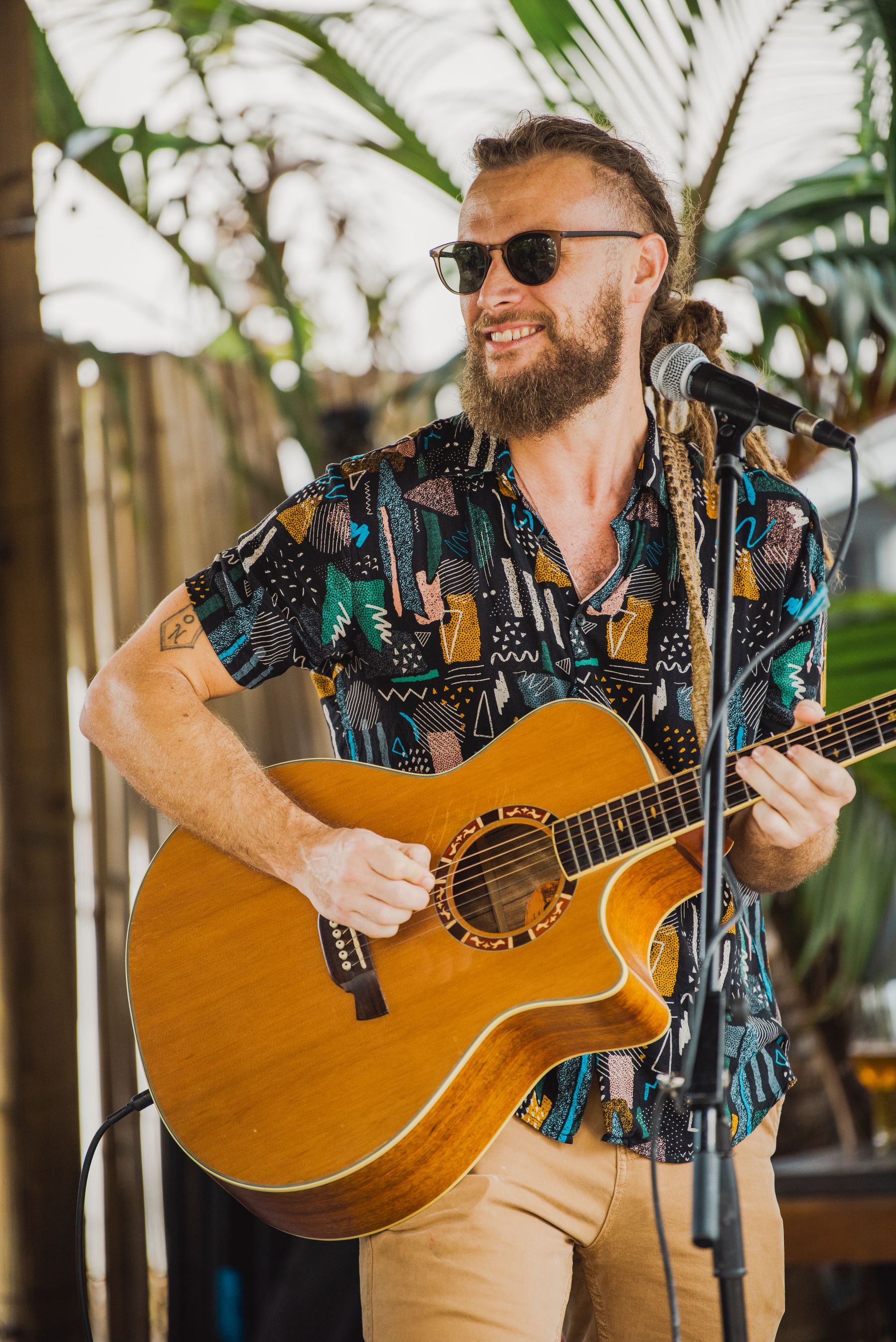 Aaron Matthew - Band EPK