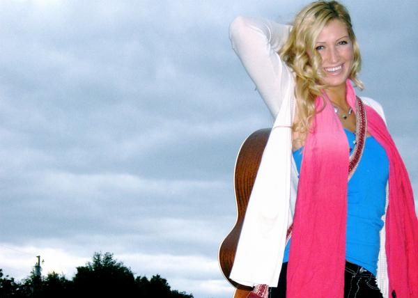 Helena Kletch - Photos