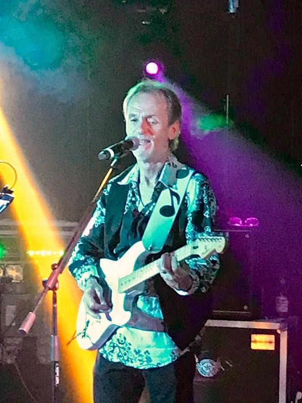 GARY LOWDER & SMOKIN' HOT - ABOUT THE BAND