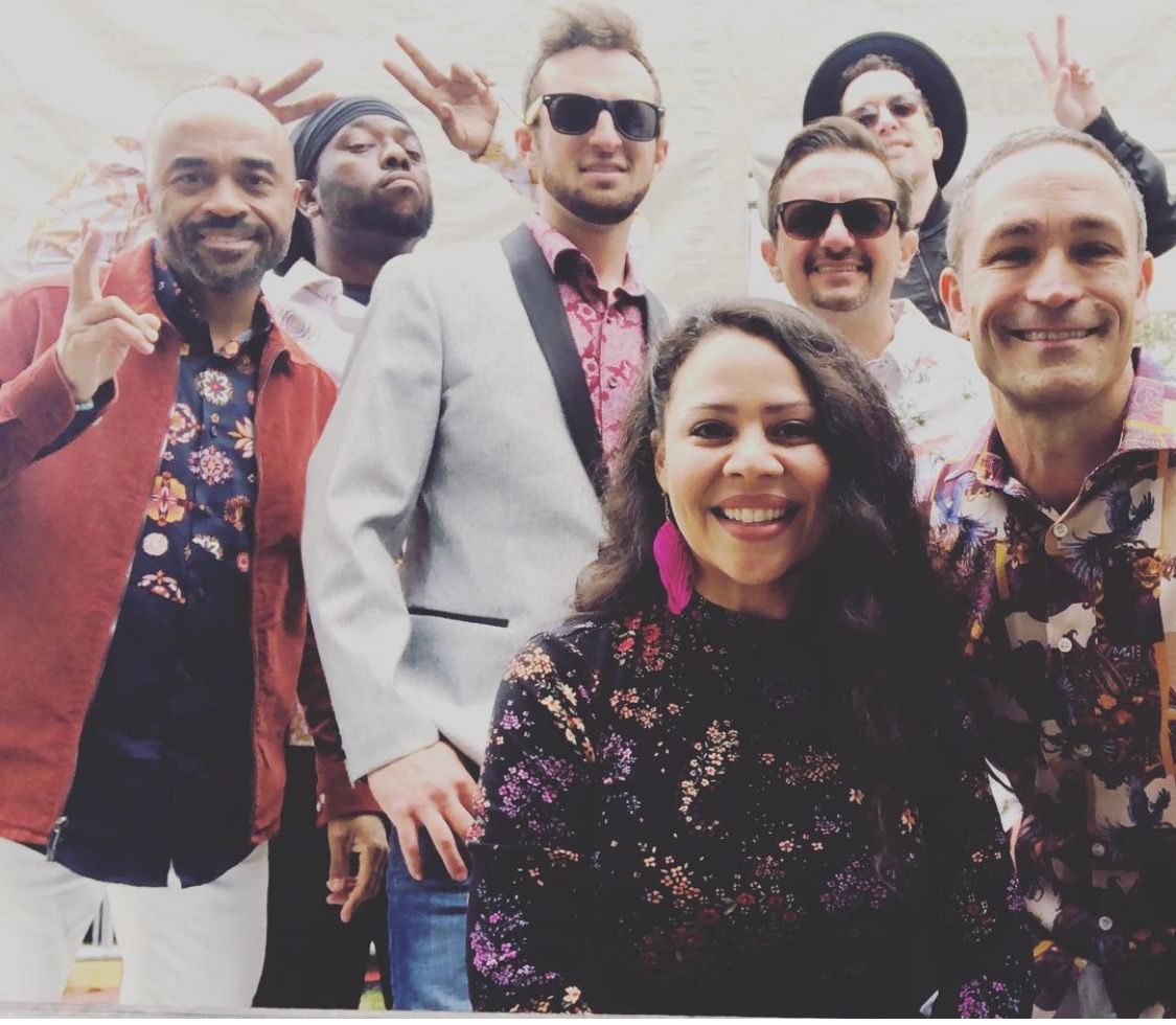 Groovy 7 - Love & Music