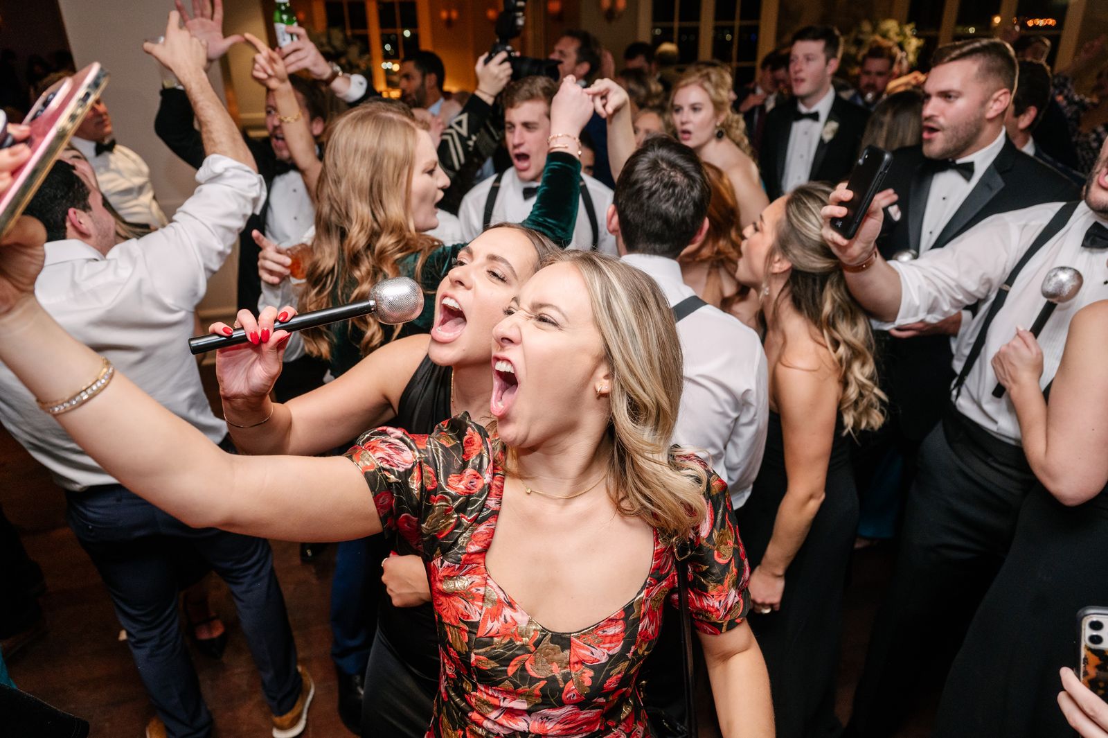 Groovy 7 - Love & Music