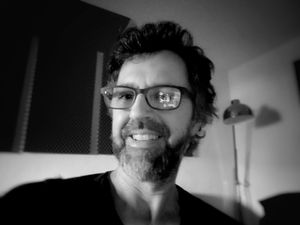 Phil Rey Gibbons - About