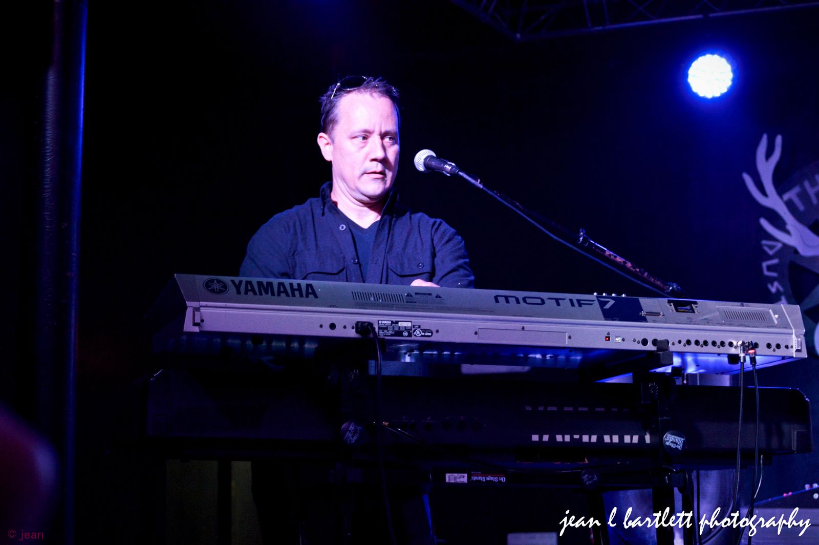 Robert Meadows - Photos