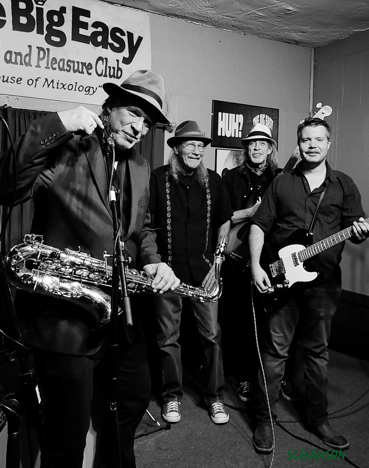 HipWaders Flying Circus - Photos