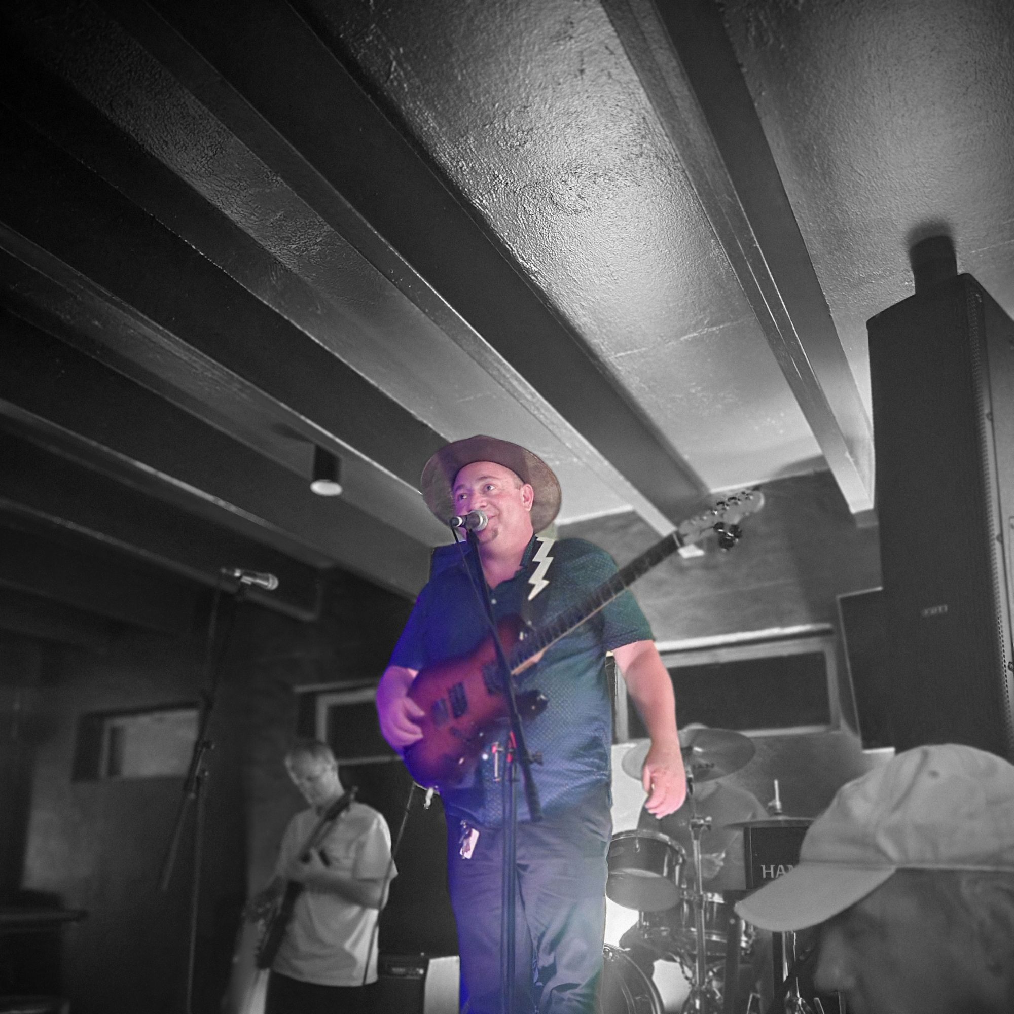 Pontchartrain Shakers