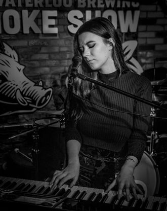 Emma Lamontagne - Press Kit