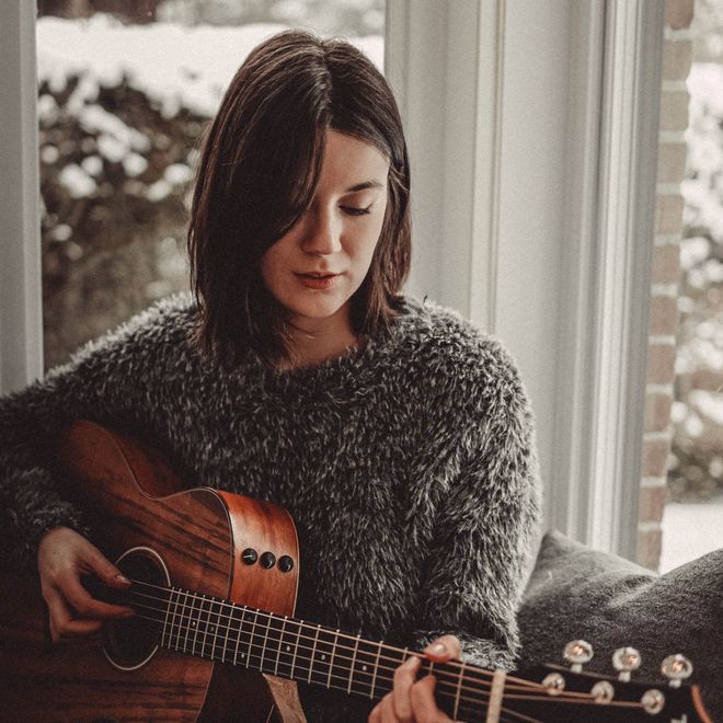 Emma Lamontagne - Press Kit