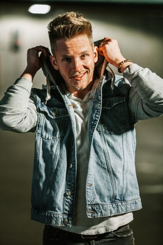 Mark Burke - Press Kit