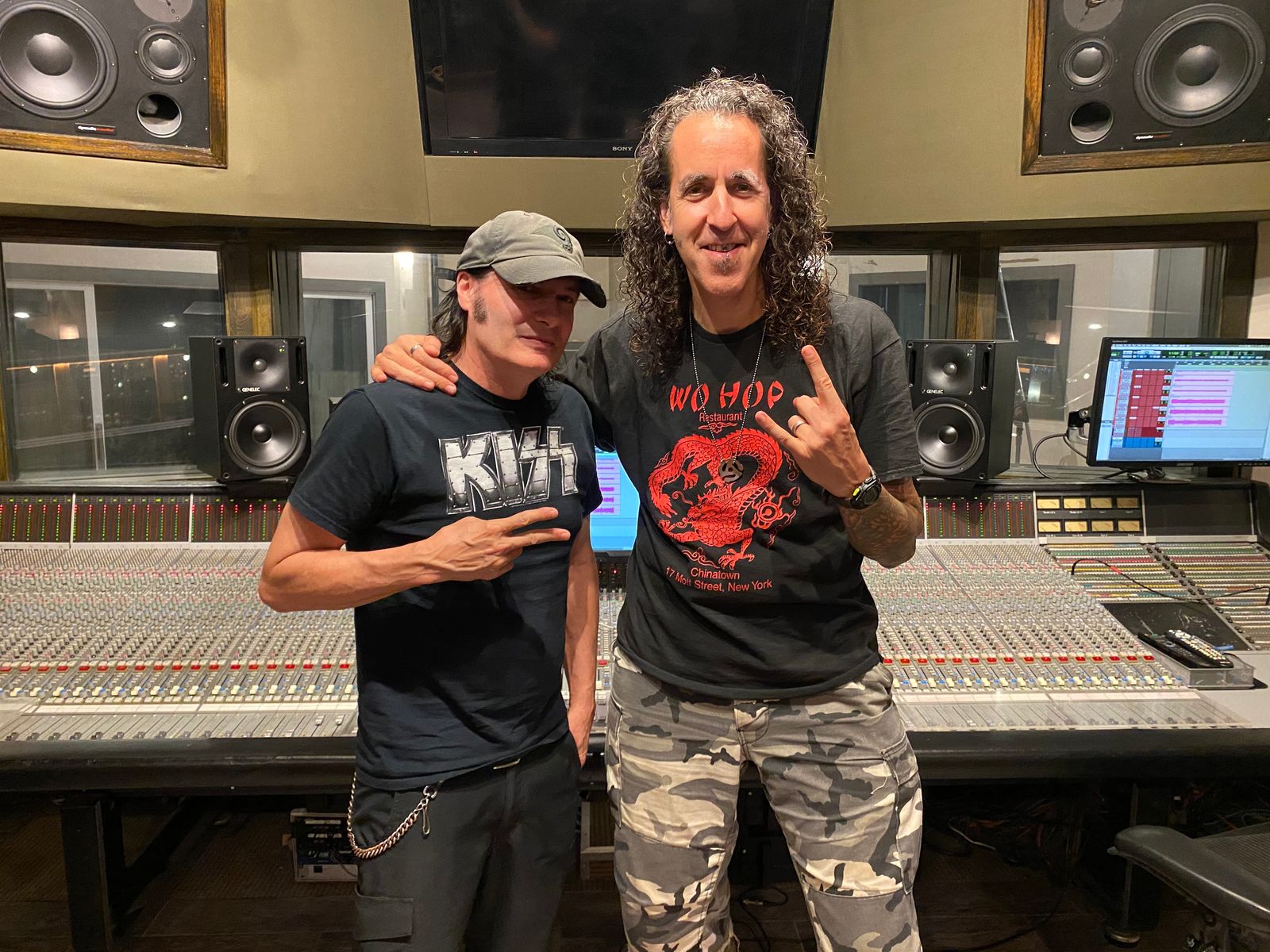 BobDeewithPetro - photos