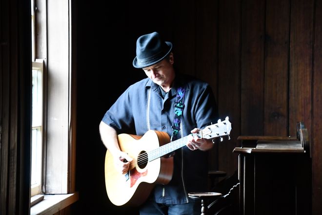 Marc Audet Singer/Songwriter Press Kit