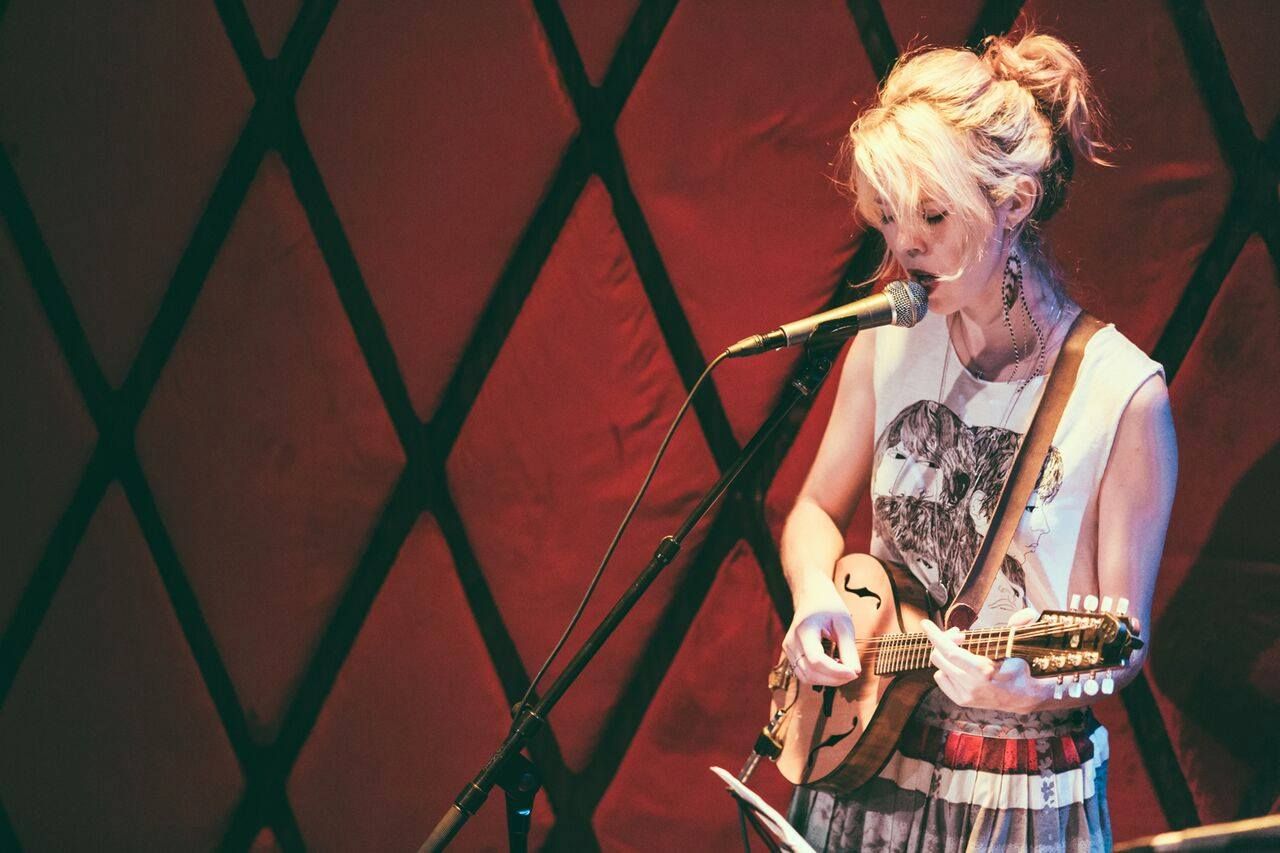 Kate Copeland - Photos