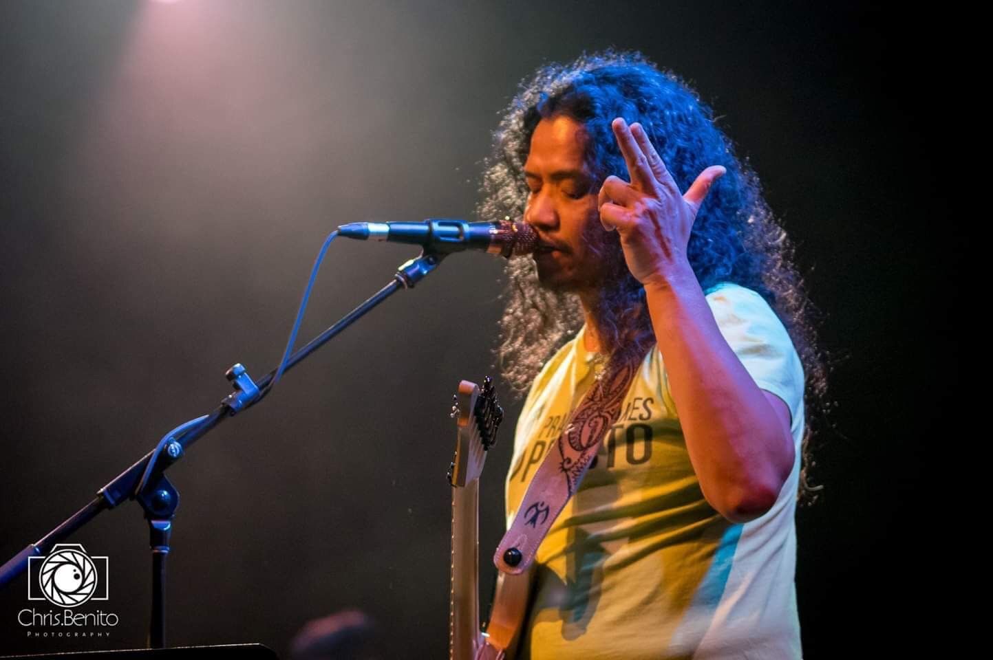 Perf De Castro, Guitarist - Photos