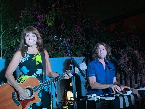 Andy & Renee & Hard Rain - Tickets+Tips+Merch