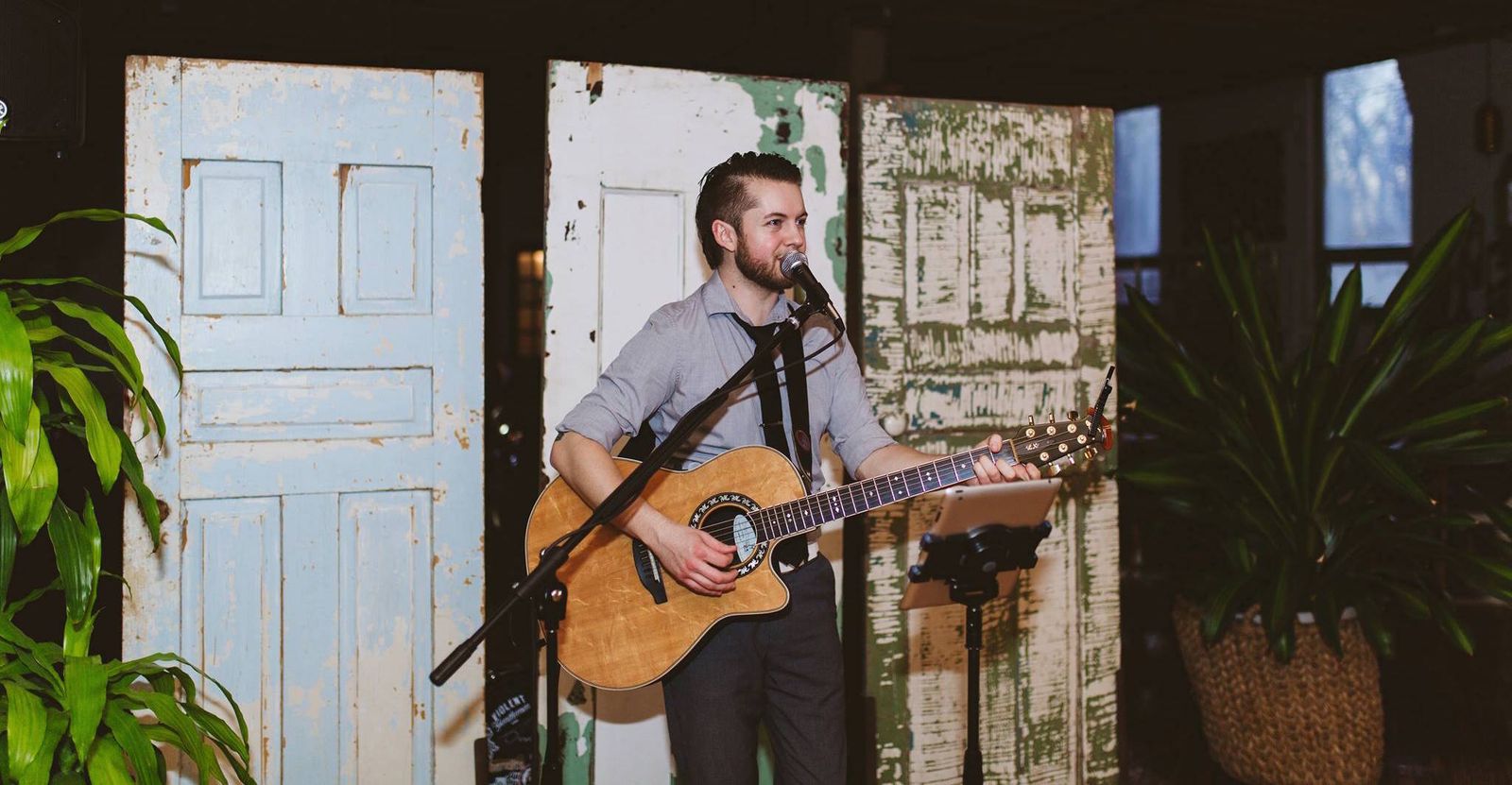 Drew Behringer - Wedding DJ + Singer + Guitarist