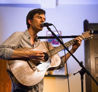 Ben Thomas - Acoustic Guitar