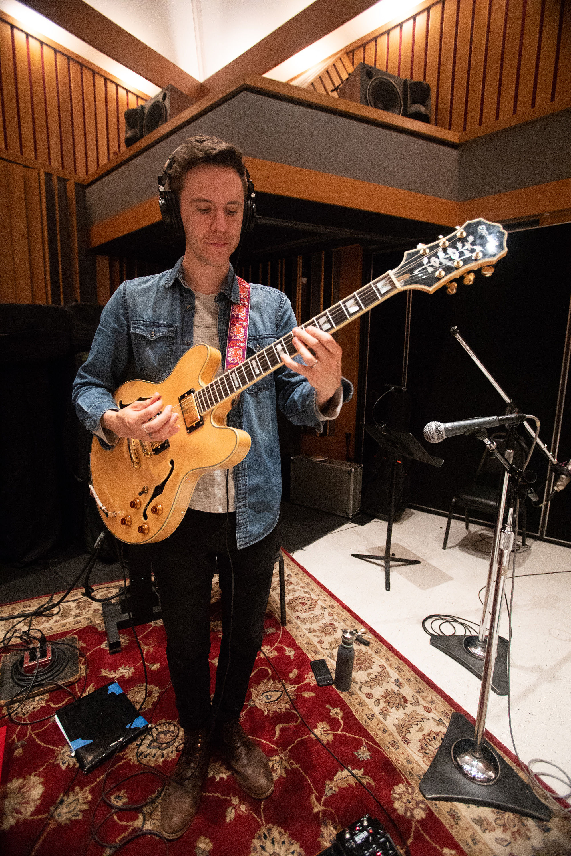 Ben Thomas - Acoustic Guitar