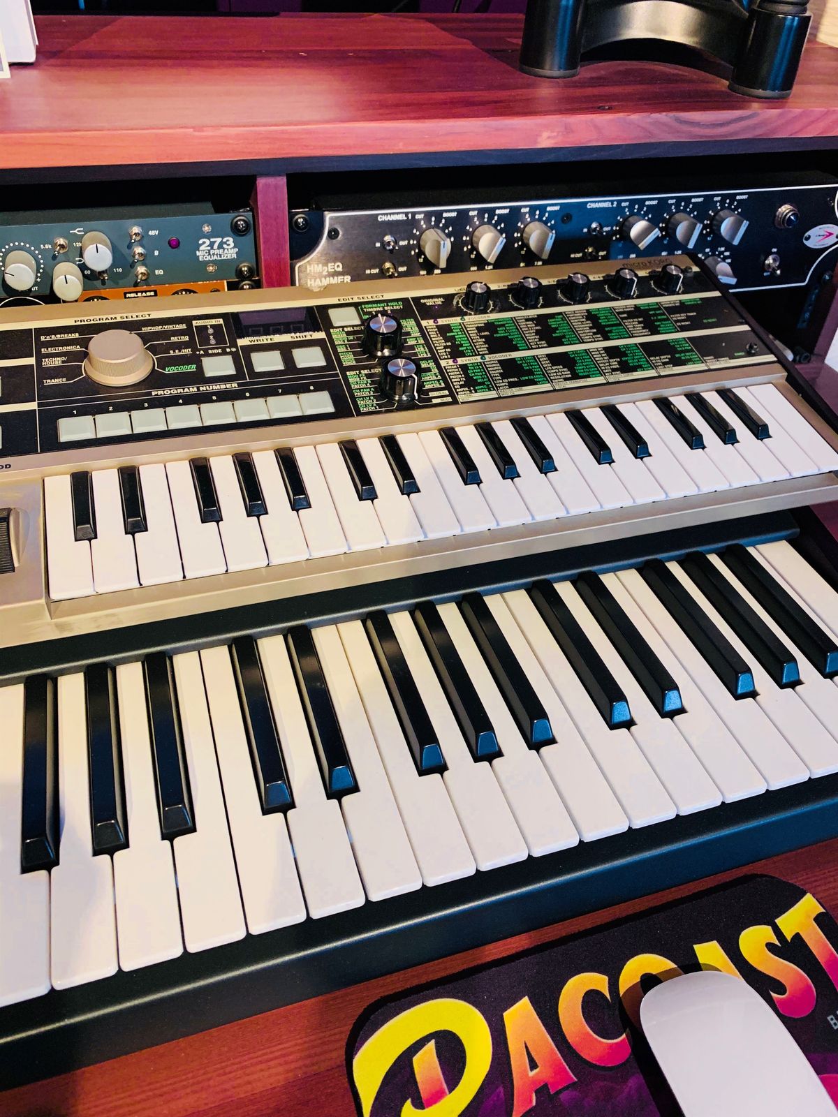 Jason Farnham - Photos