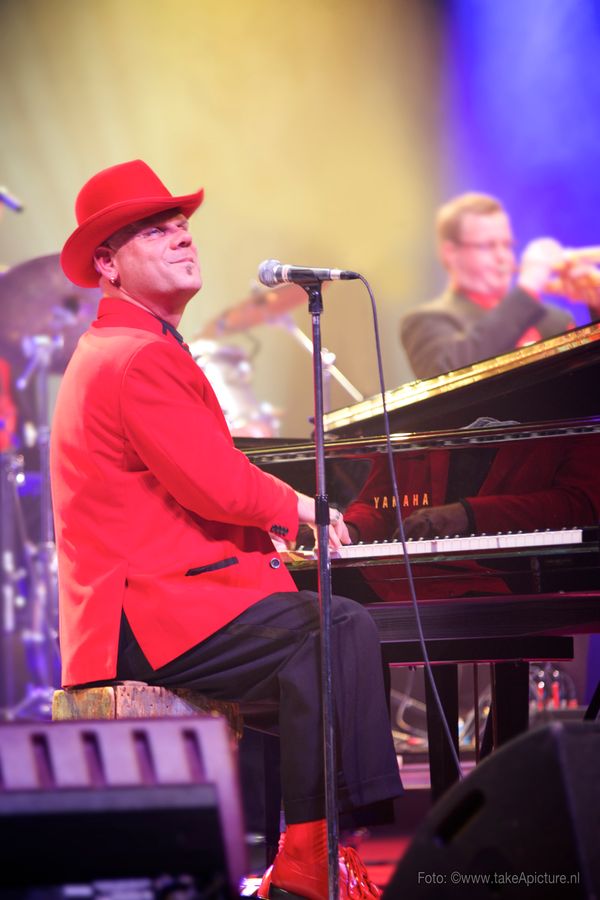 MR. BOOGIE WOOGIE - Shows