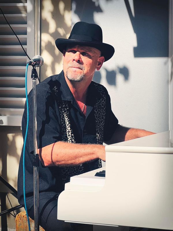 MR. BOOGIE WOOGIE - Shows