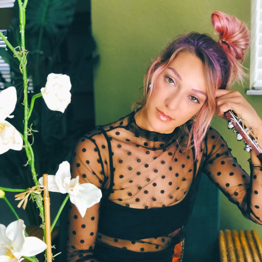 Carly Jo Jackson - Bio