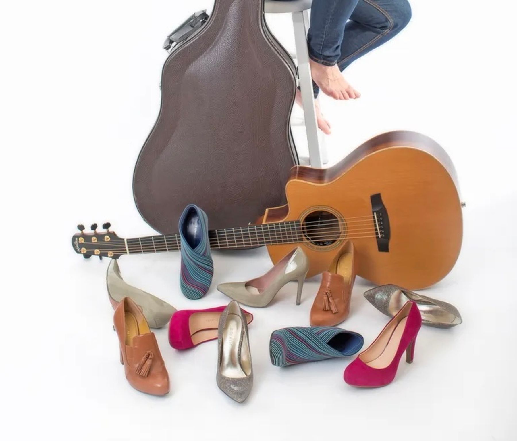 Kelley Mooney - Bios