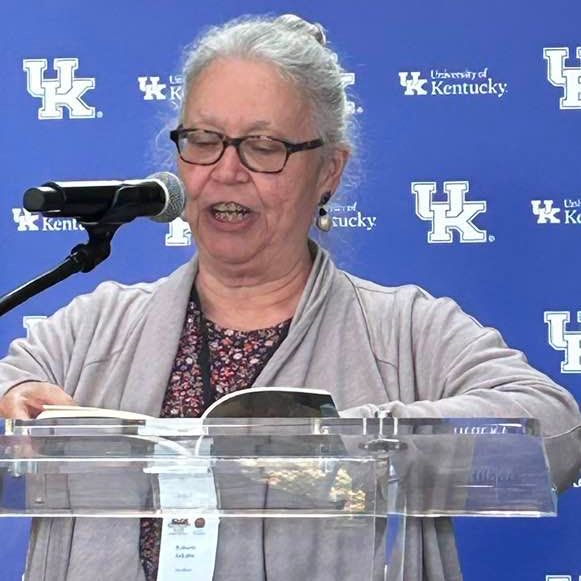 Roberta Schultz - Bio