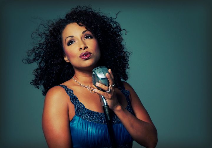 Amy Banks Music - Headshot Library