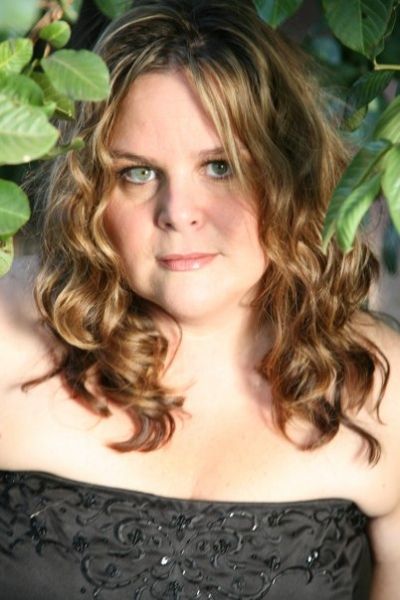 Lisa Donahey - Photos