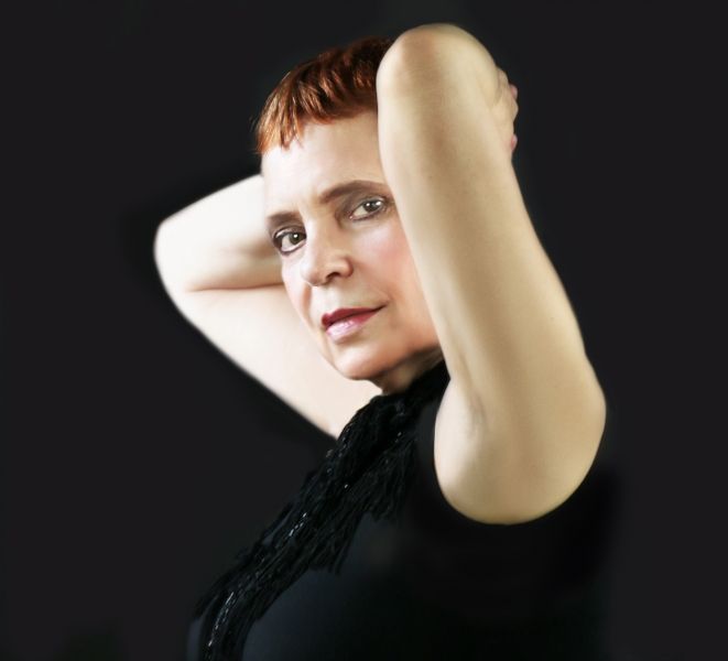 Teri Roiger - Photos