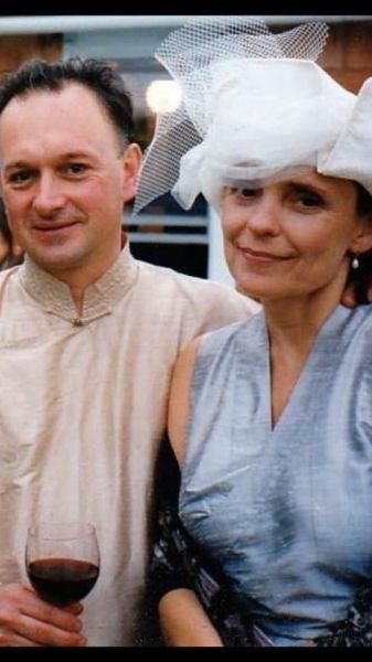 Teri Roiger - Photos