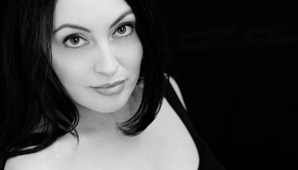 Stephanie Porter - Vocalist - ABOUT