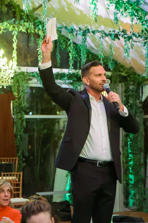 The Adam Sank Show - Bio & Résumé