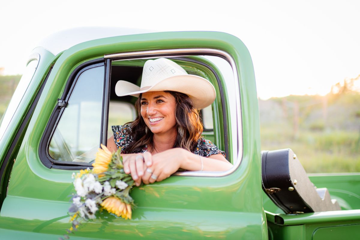 Jessie Veeder - Photos