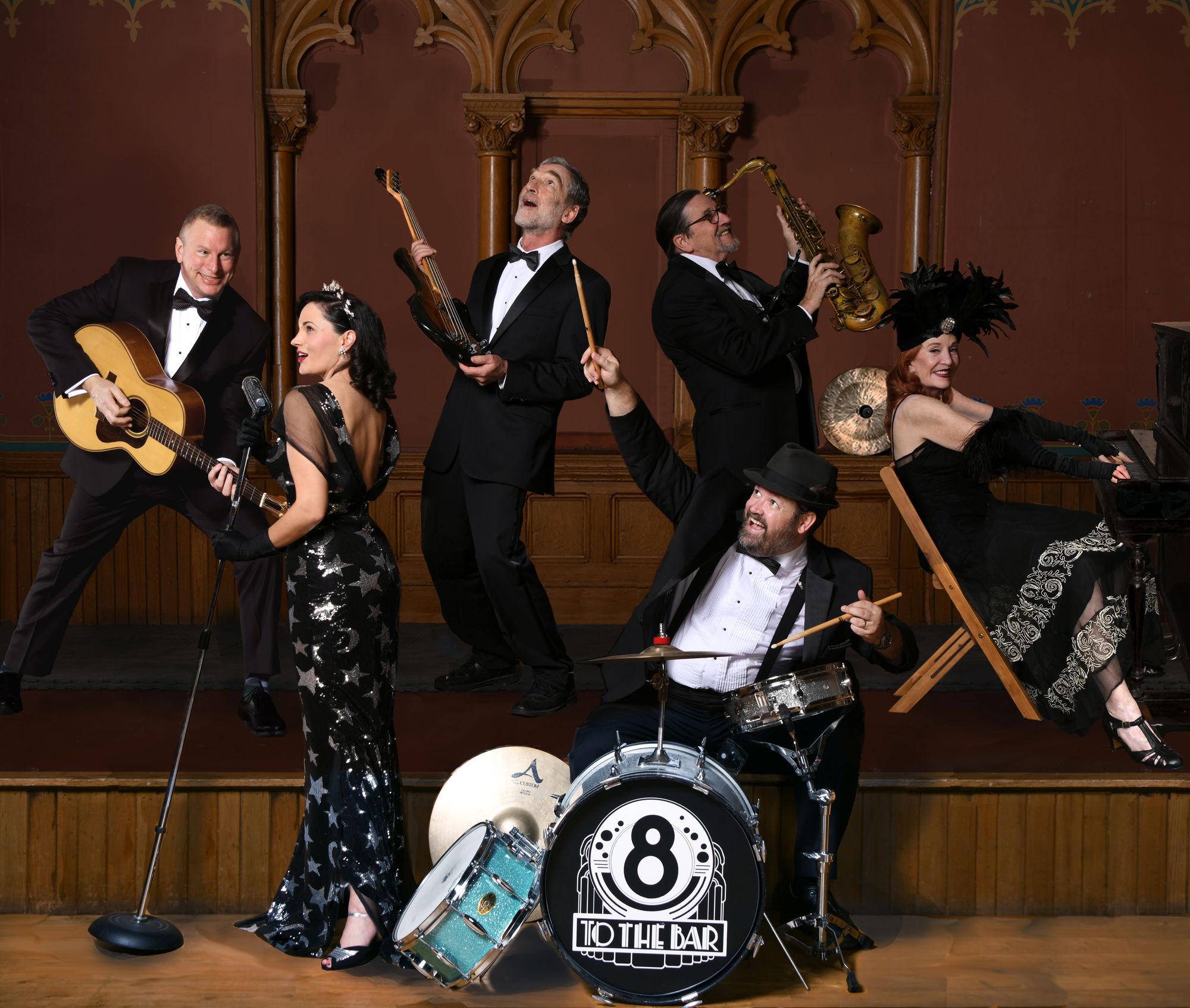 Eight to the Bar - Showdates