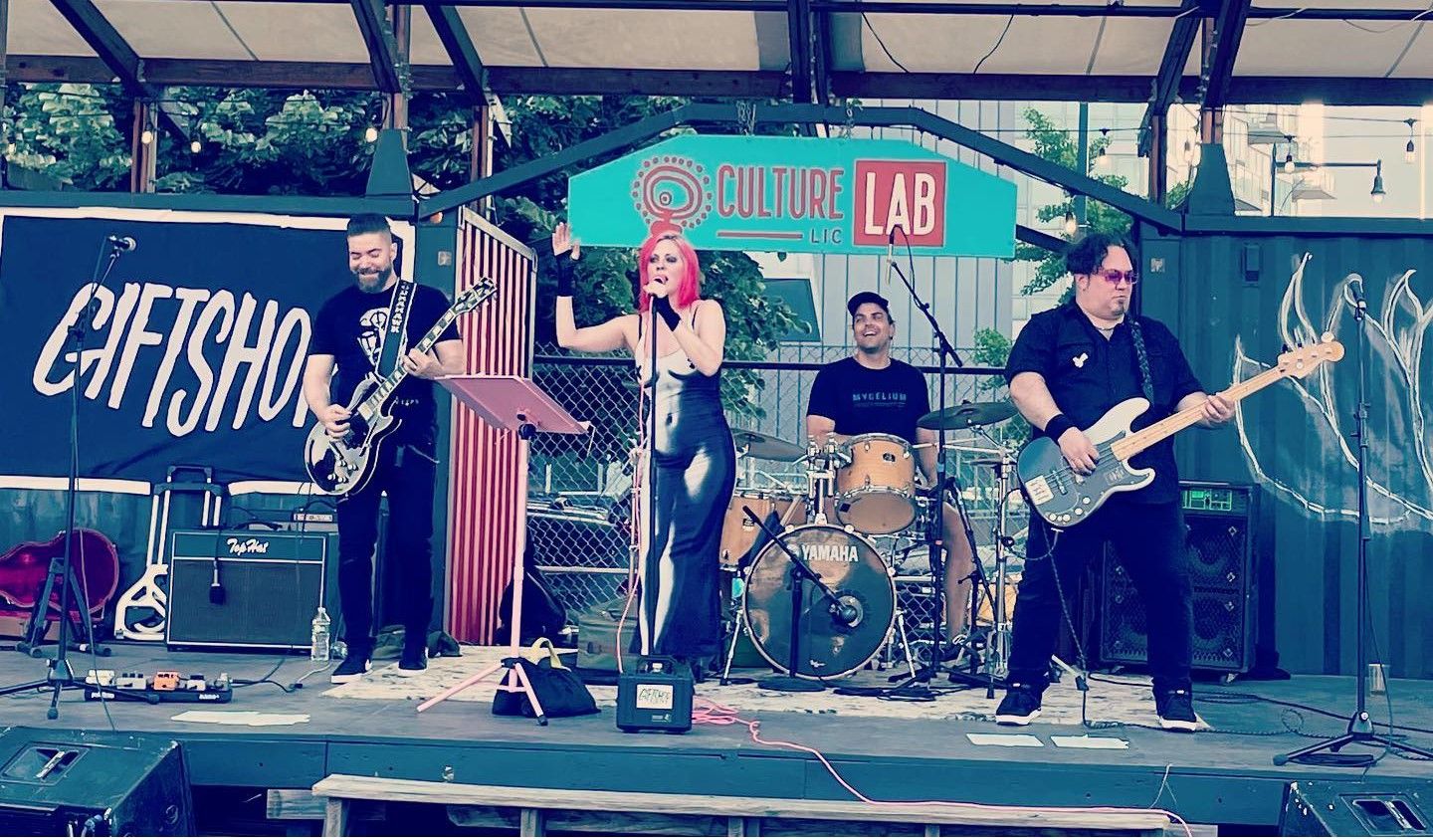 giftshoptheband.com - Photo Gallery