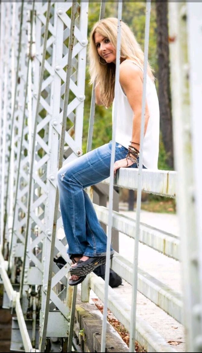 Shannon Eller - vocalist/composer/dancer/actress