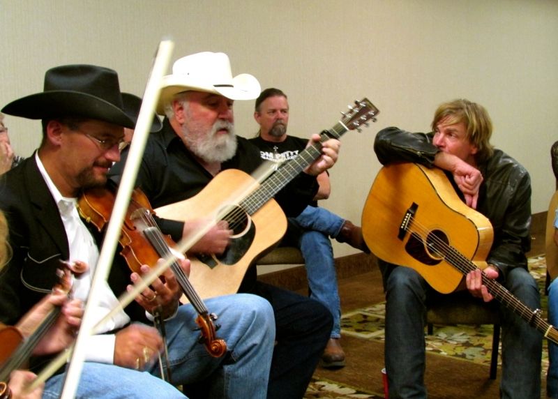 frankmartingilligan.com - Photos