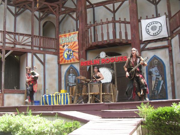 The Reelin' Rogues - Music