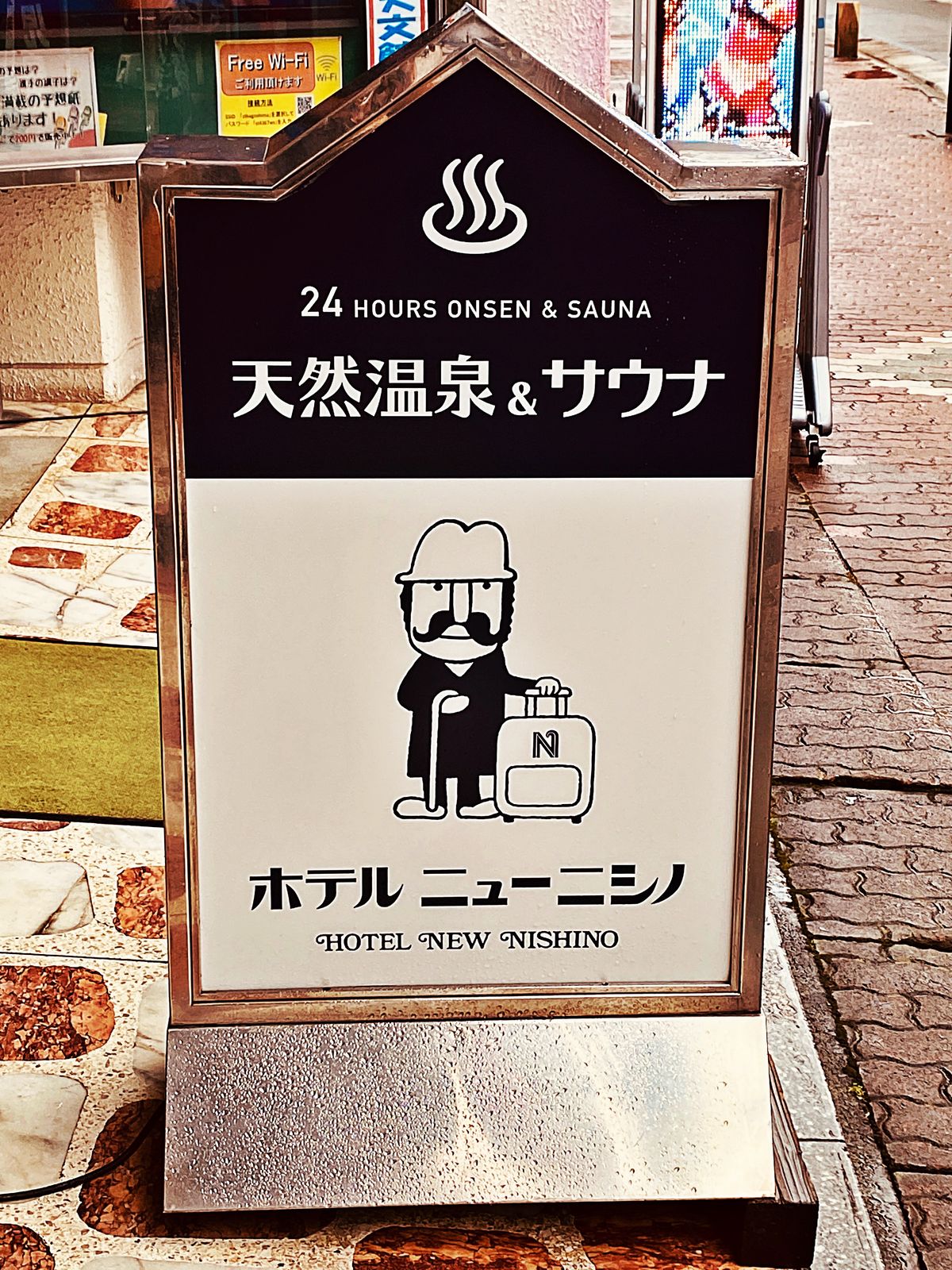 CHIAI'S WEB - Tour of 100 famous Japanese castles