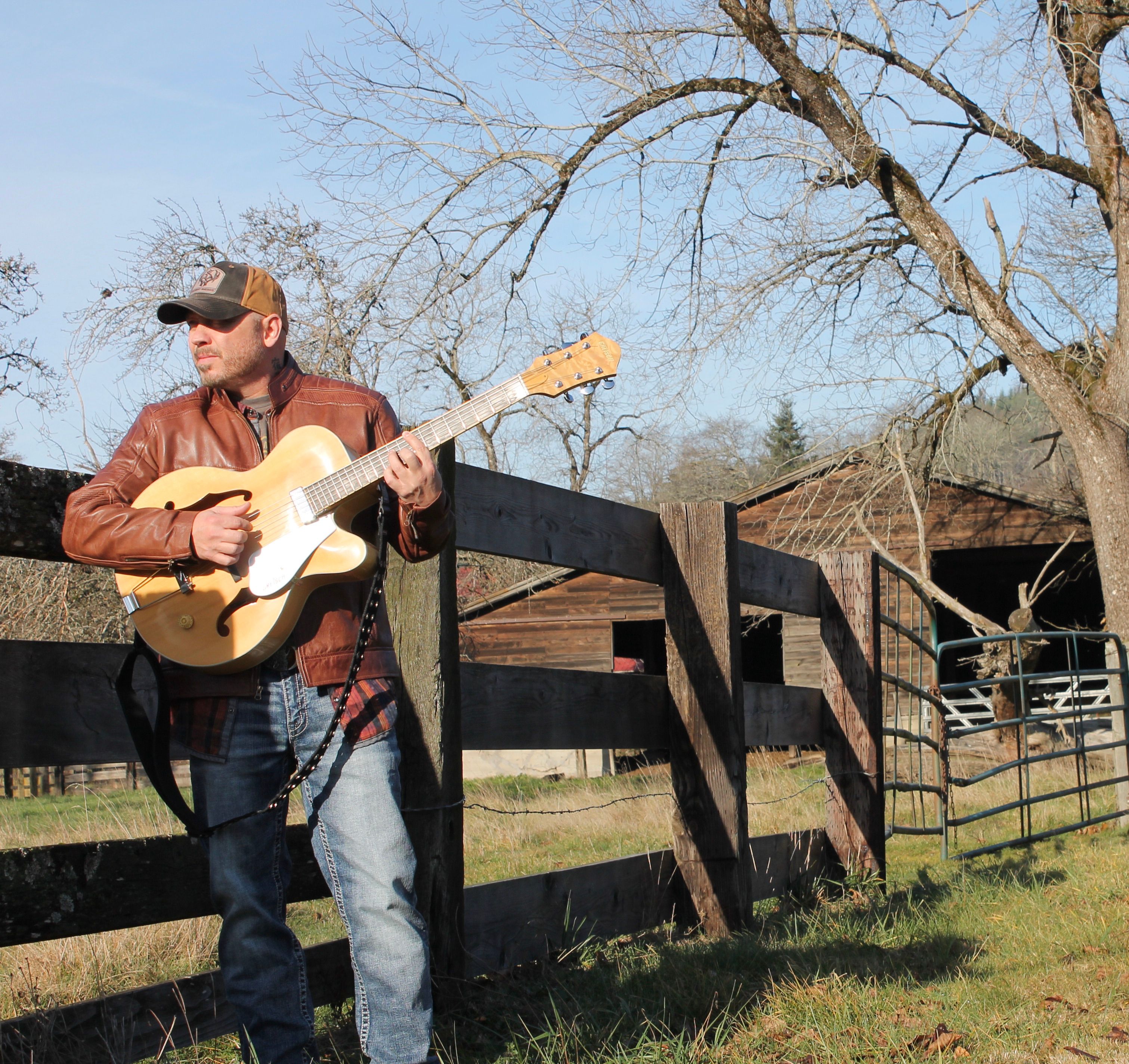 howieaskay.com - The Three Faced Man - Lyrics