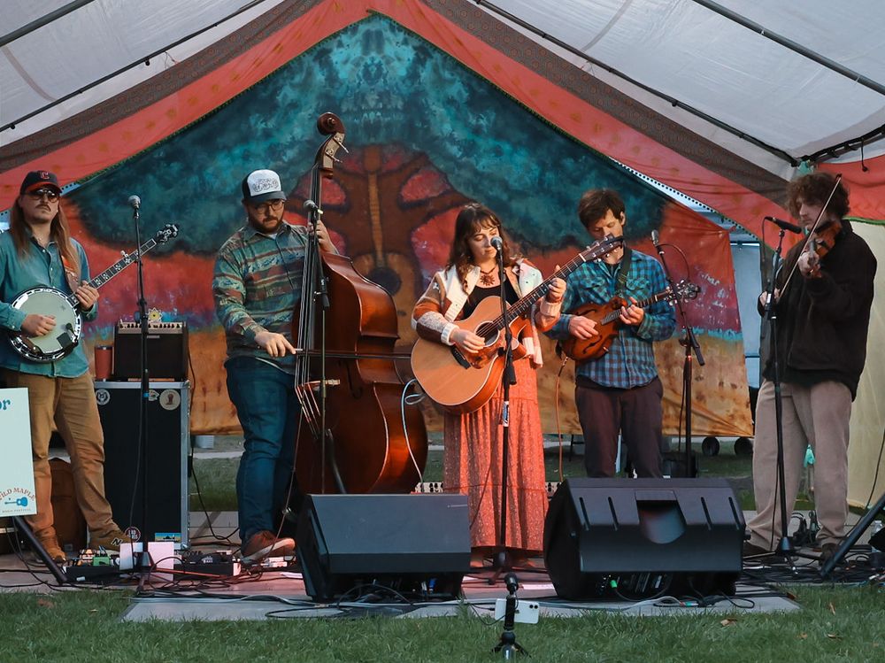 Lea Marra & The River Boys - Bio