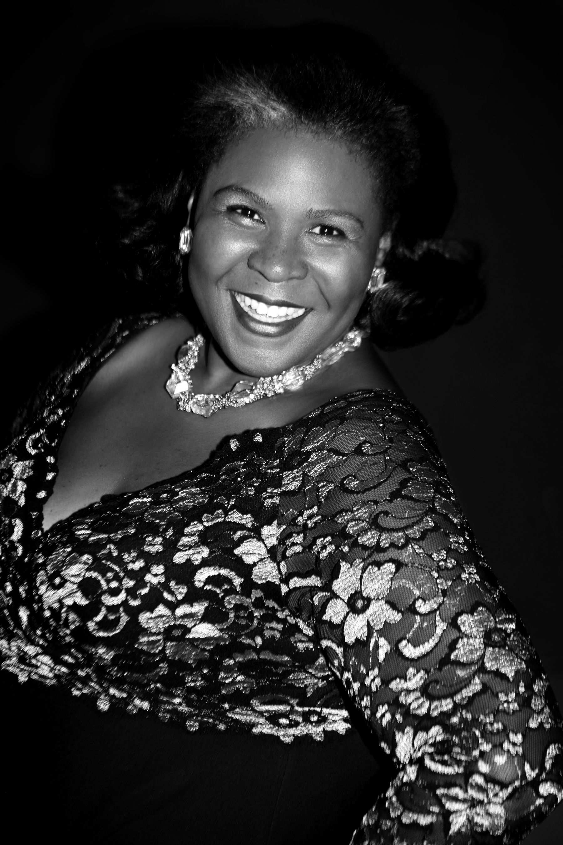 Amanda King - Contact